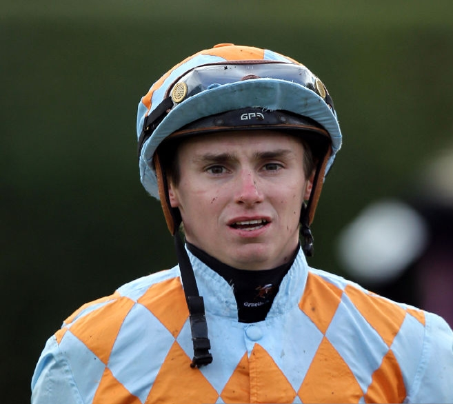 Simon Pearce Profile as Horse Trainer - Daily Simon Pearce Horse Racing ...